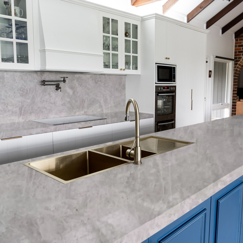 Glacier White Quartzite Kitchen Countertops Wholesale